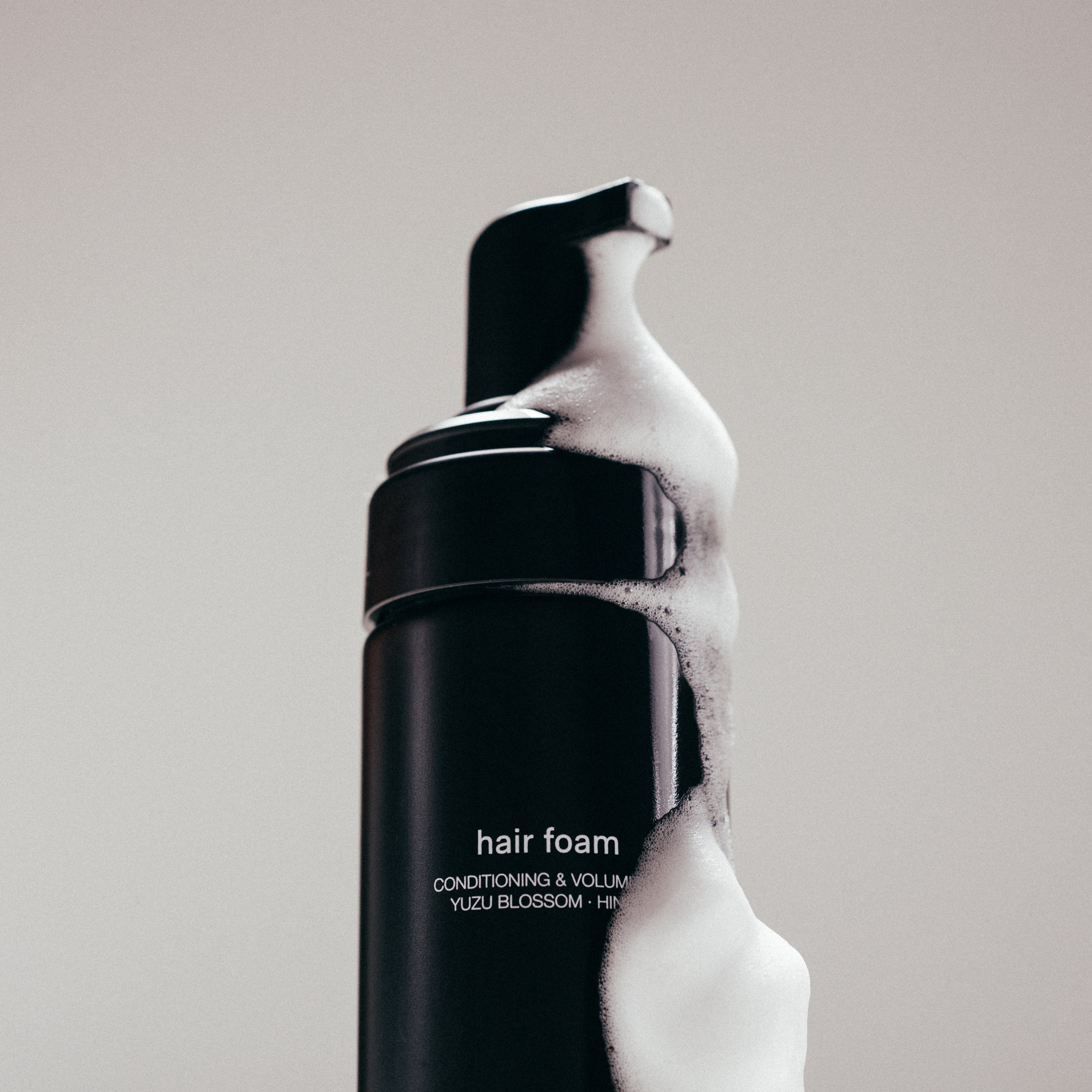 Espuma para el pelo que da fijación y volumen Jack Henry